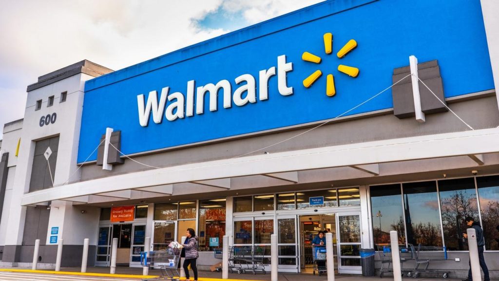 Walmart’s Target Market (Salary, Demographics, Age, Gender ...
