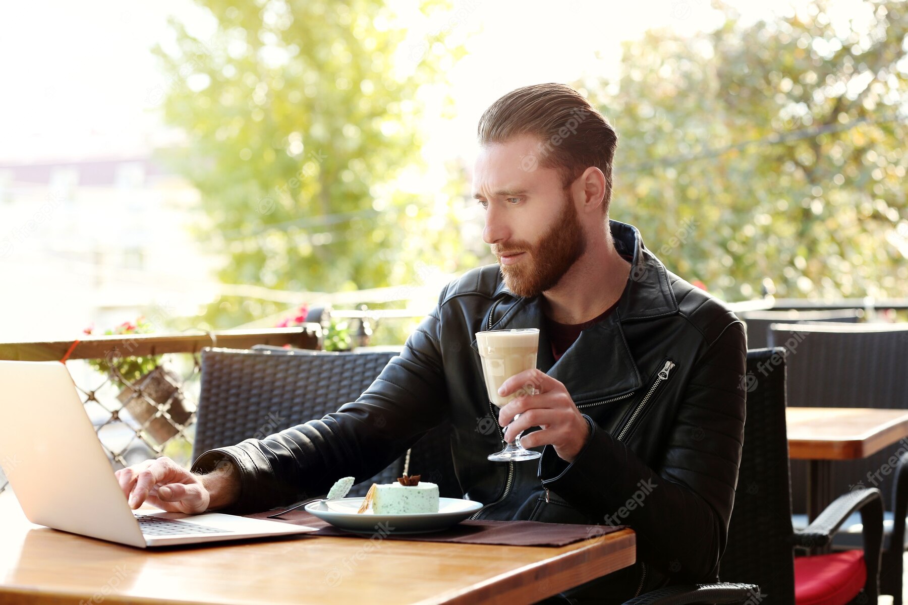 Work On Upwork: How To Become The Most Popular Copywriter • NewBalancejobs